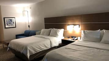 Suíte, 2 camas Queen | Cofres nos quartos, escrivaninha, ferros/tábuas de passar roupa