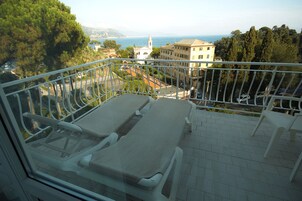 Quarto Duplo Superior, terraço, vista para o mar (frontal) | Vista do alojamento