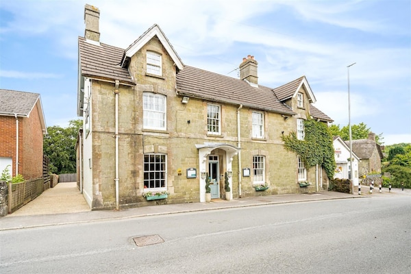 La Fleur De Lys - Shaftesbury