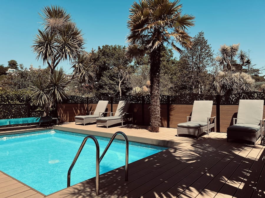 Piscina exterior sazonal