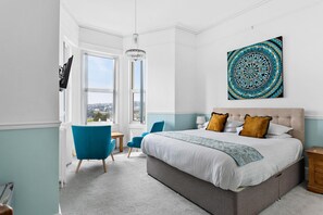 Quarto Duplo Superior, vista para o mar | Roupa hipoalergénica, com mobília individualizada, secretária 