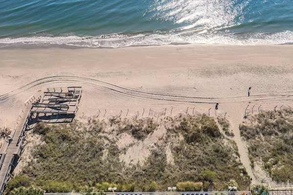 Na praia