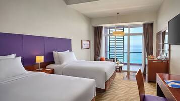 Quarto Superior, 2 camas individuais, vista para o oceano | Vista para a praia ou o mar