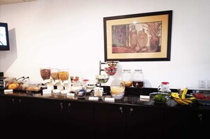 Café da manhã continental grátis todos os dias