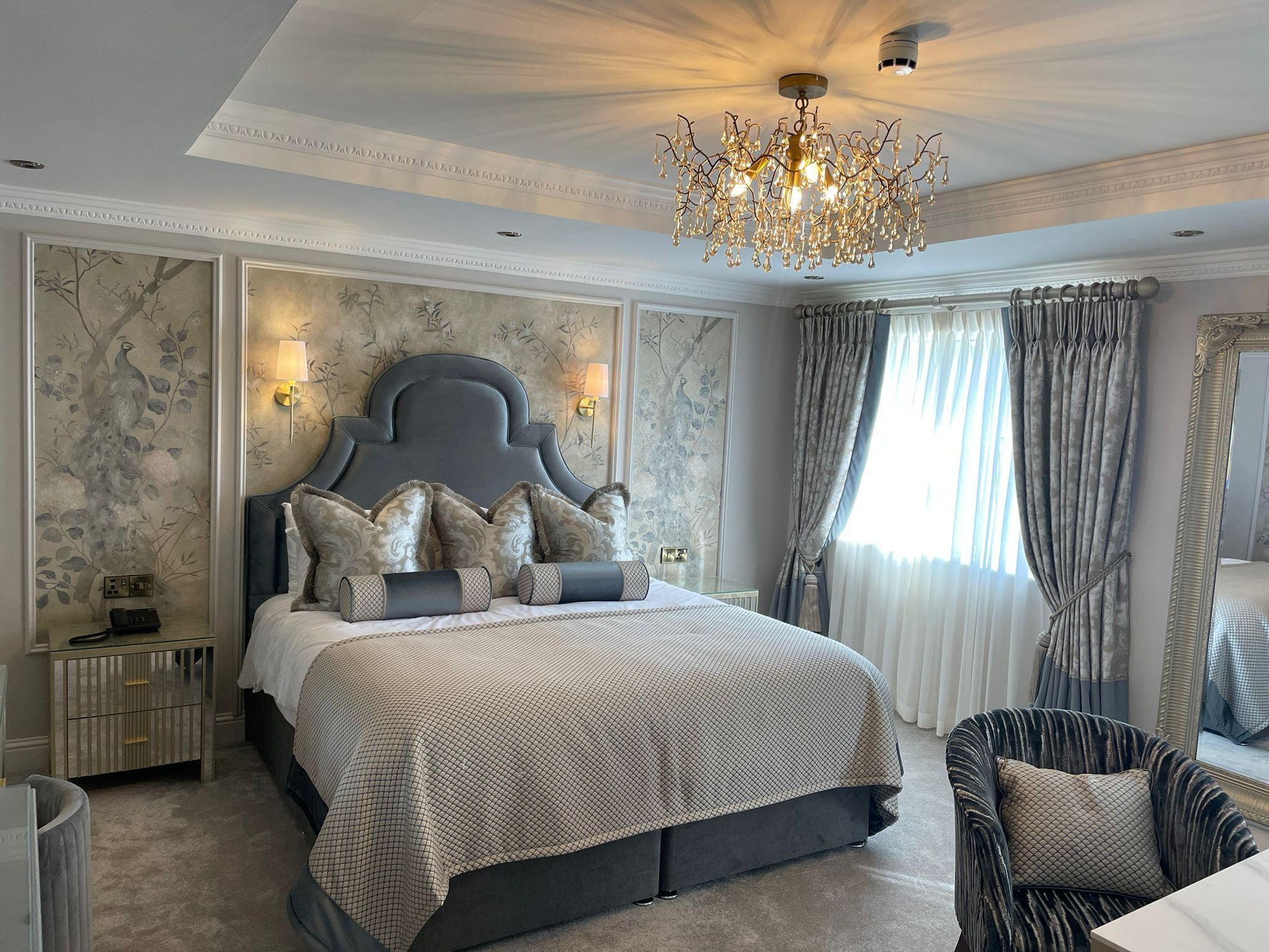 Secretária, ferro/tábua de engomar, Wi-fi grátis 