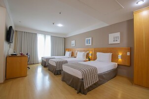 Quarto Superior, 3 camas individuais | Vista do quarto