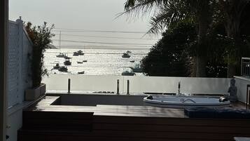 Quarto Premium, vista para o mar | Vista da varanda