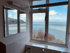 Apartamento Superior, casa de banho anexa, vista para o mar (Self catering  2king beds) | Casa de banho