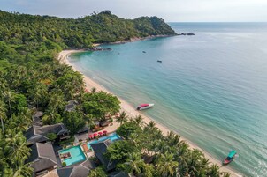 Na praia, toalhas de praia, windsurf, bares na praia 