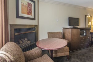 TV de tela plana, lareira, filmes pagos