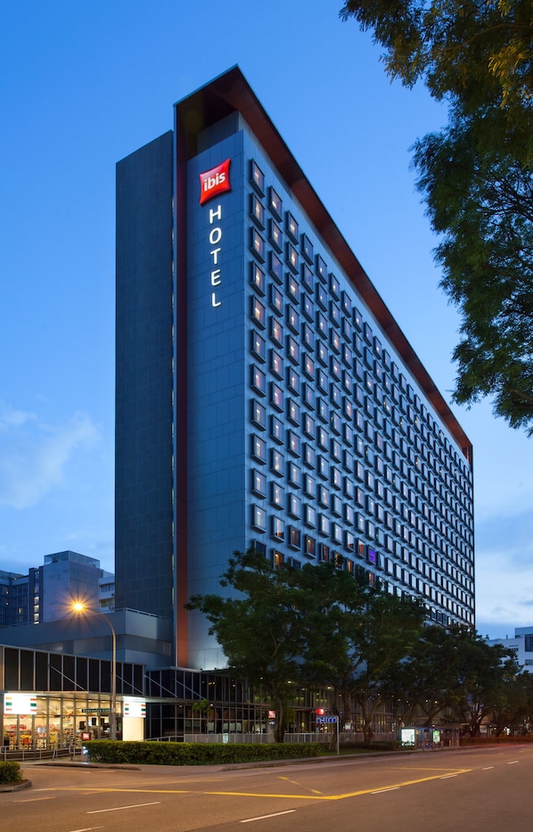 ibis Singapore On Bencoolen (SG Clean), Singapore - Updated Price ...