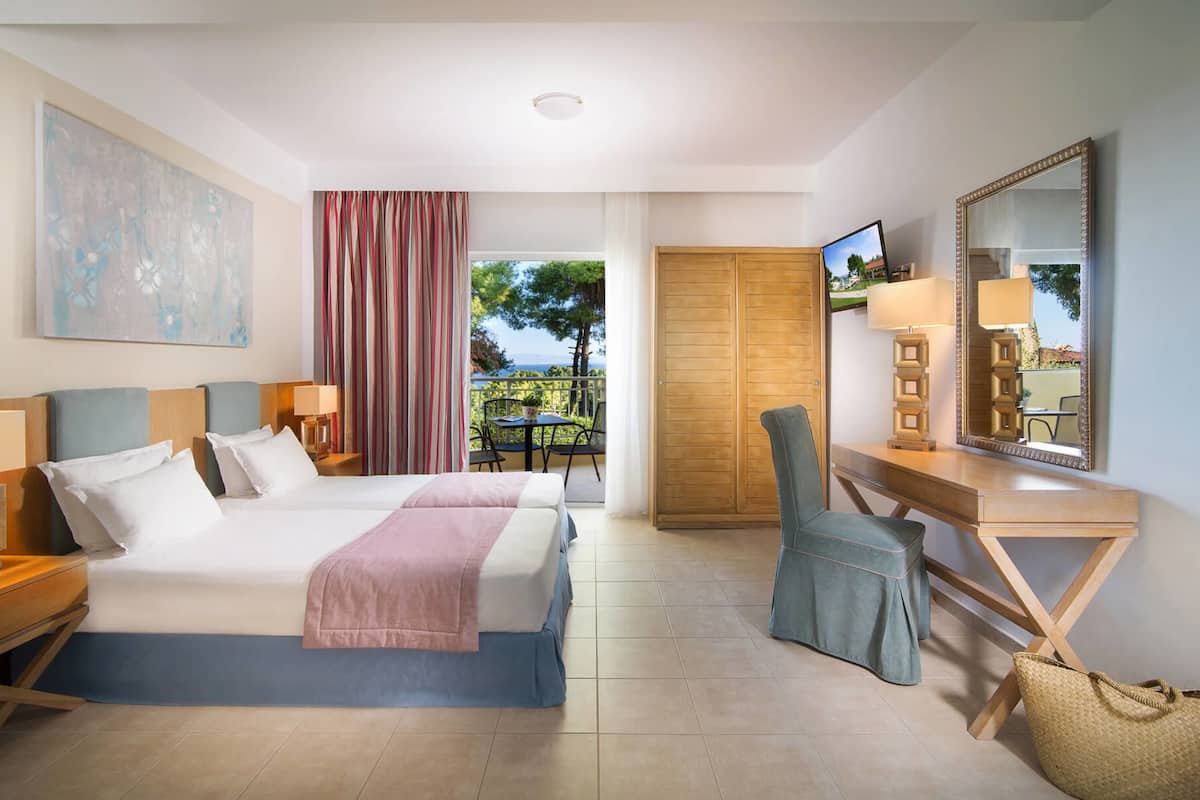 Quarto casal ou duplo | Roupas de cama premium, cofres nos quartos, escrivaninha