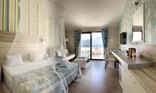 Omer Holiday Village Resort - Kusadasi