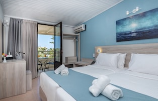 Quarto Standard | Cofre no quarto, secretária, cortinas/cortinados opacos 