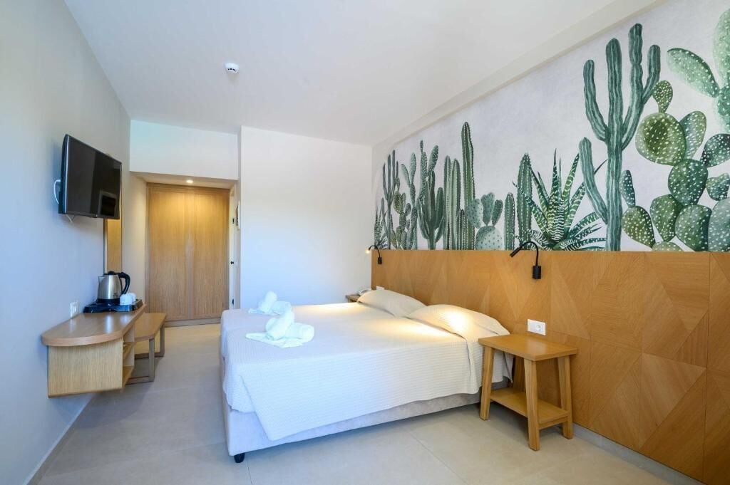 Camas de colchão pillowtop, secretária, quartos insonorizados 