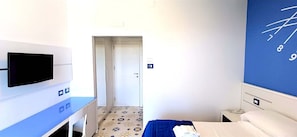 Quarto Duplo ou Twin Standard | Minibar, cofre no quarto, secretária, Wi-fi grátis 