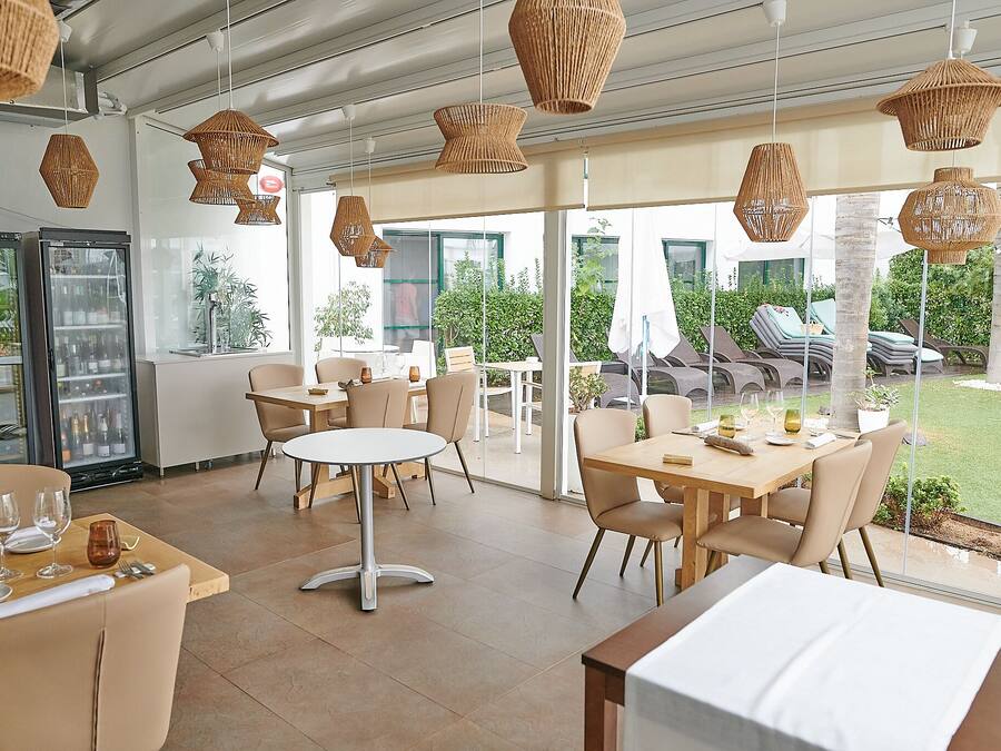 Café da manhã, almoço e jantar; culinária local