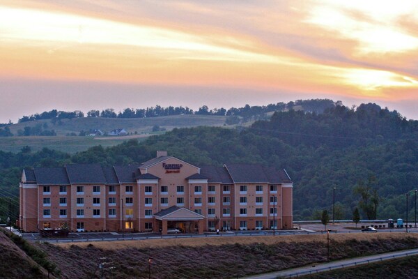 Fairfield Inn & Suites By Marriott Morgantown - Morgantown, WV