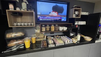 Café da manhã continental diário (EUR 11 por pessoa)