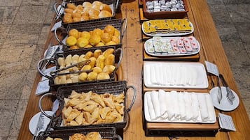 Buffet de pequeno-almoço