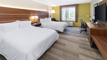 Quarto standard, 2 camas Queen, acessível (Communications, Mobility) | Escrivaninha, ferros/tábuas de passar roupa