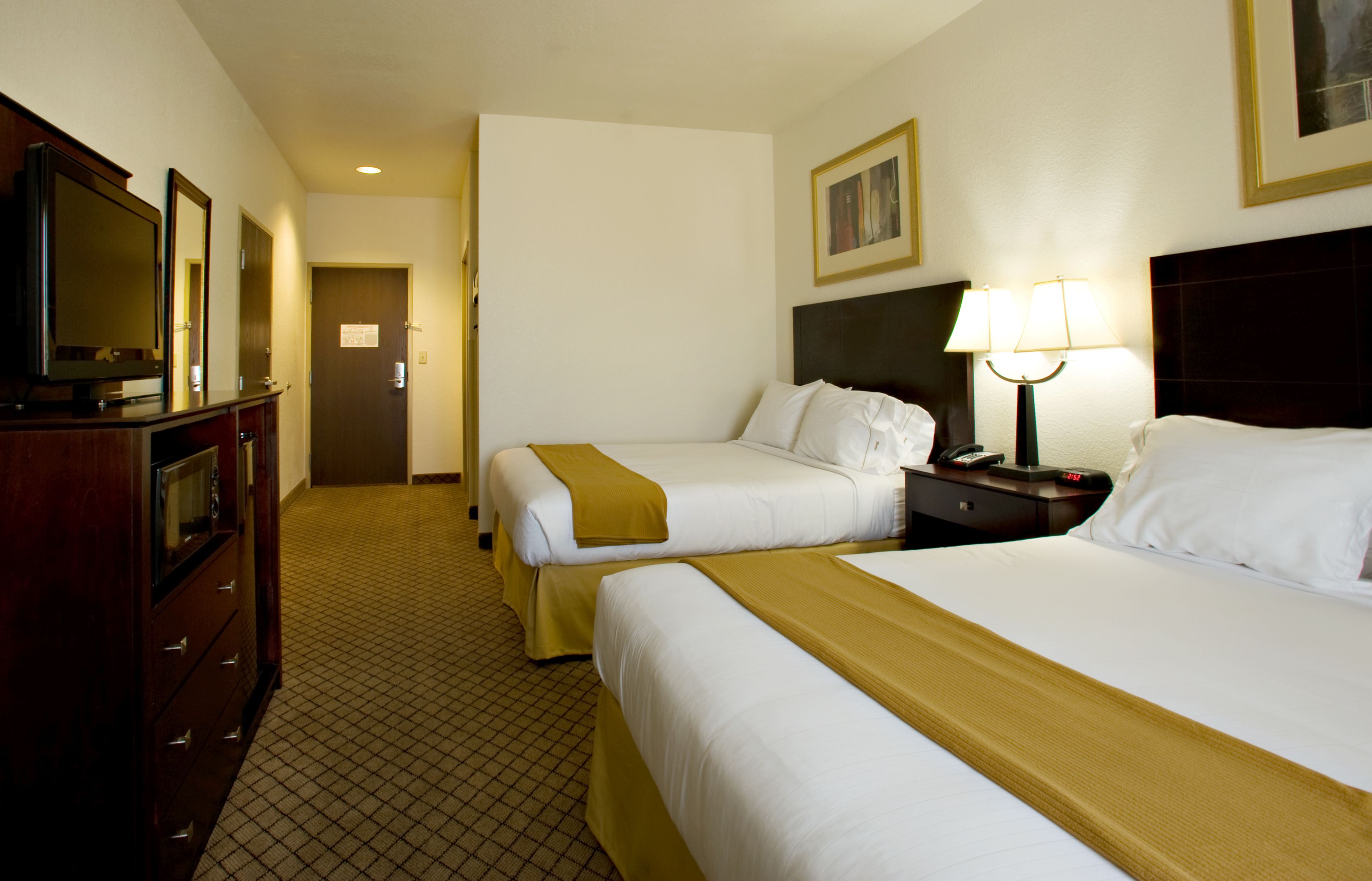 Holiday Inn Express & Suites Childress, an IHG Hotel Reviews, Deals ...