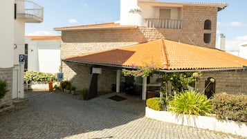 Fachada da propriedade