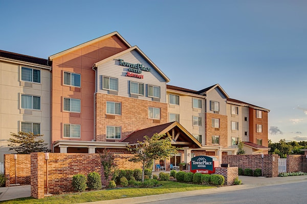 Towneplace Suites By Marriott Fayetteville North - Fayetteville, AR
