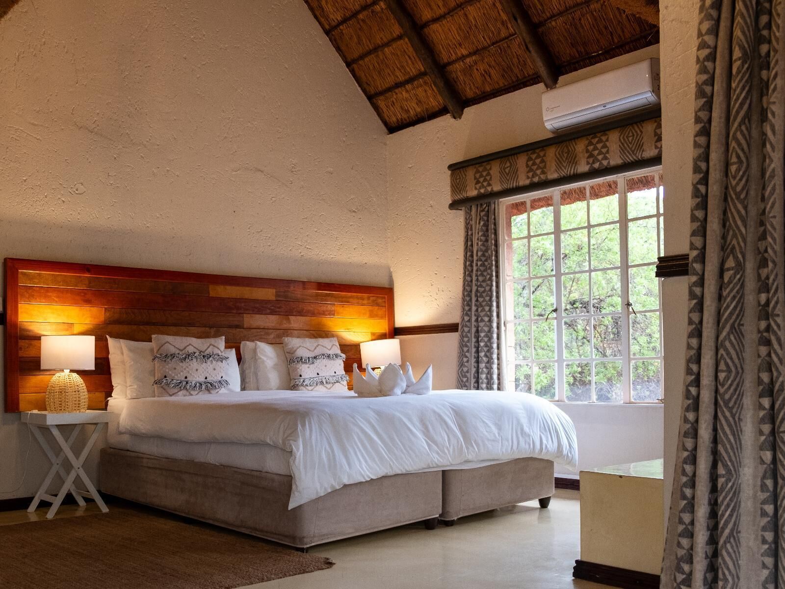 Quarto família | Cofres nos quartos, individualmente decorados