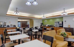 Café da manh ã com buffet grátis