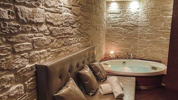 Sala(s) para tratamentos a casais, sauna, banheira de hidromassagem