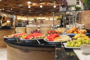 Buffet de pequeno-almoço