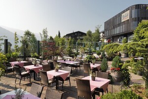 2 restaurantes, pequenos-almoços servidos, cozinha internacional 