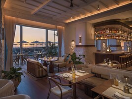 10 restaurantes, cozinha local e internacional 