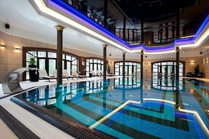 Piscina interior, da(s) 8:30 à(s) 21:30, toldos gratuitos