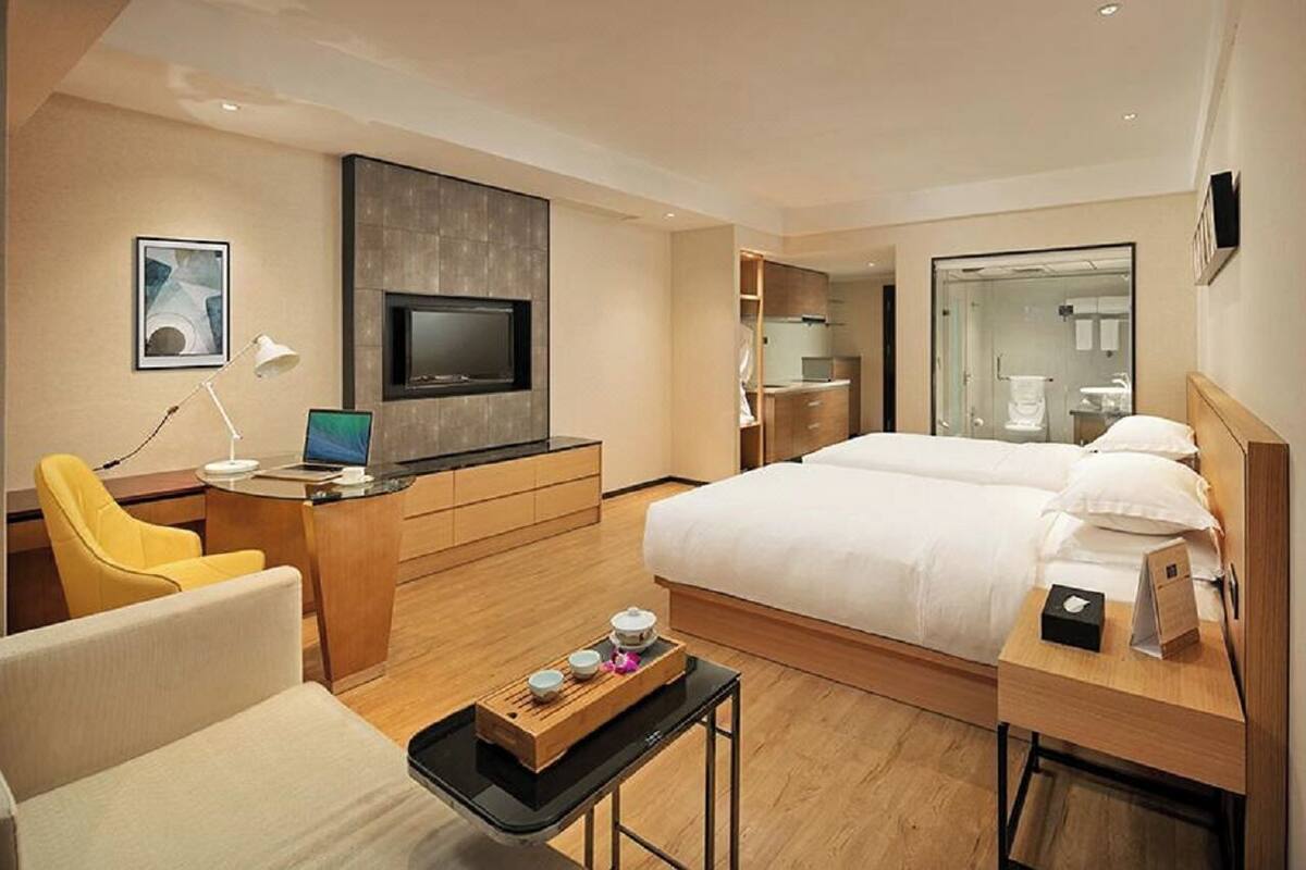 Minibar, cofre no quarto, secretária, Wi-fi grátis 