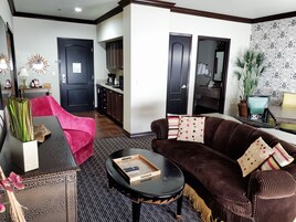 Suite Presidencial, 1 cama king-size, não fumadores | Camas de colchão pillowtop, cofre no quarto, secretária 