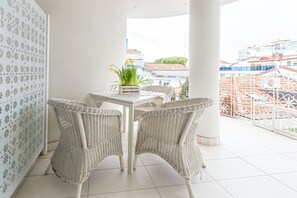 Suíte júnior, banheira de imersão | Terraço/pátio