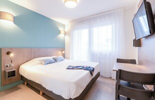 Secretária, cortinas/cortinados opacos, quartos insonorizados