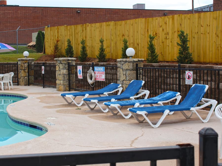 Piscina exterior sazonal