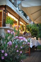 Café da manhã, almoço e jantar