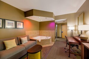 Escrivaninha, ferros/tábuas de passar roupa, berços grátis