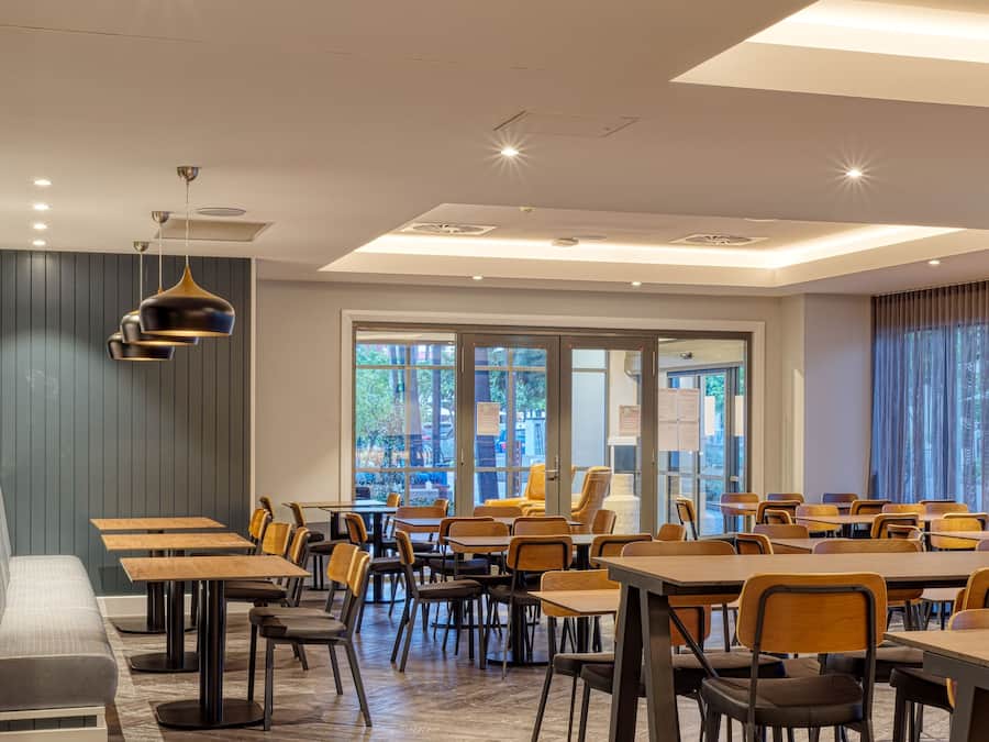 Pequenos-almoços, almoços e jantares servidos