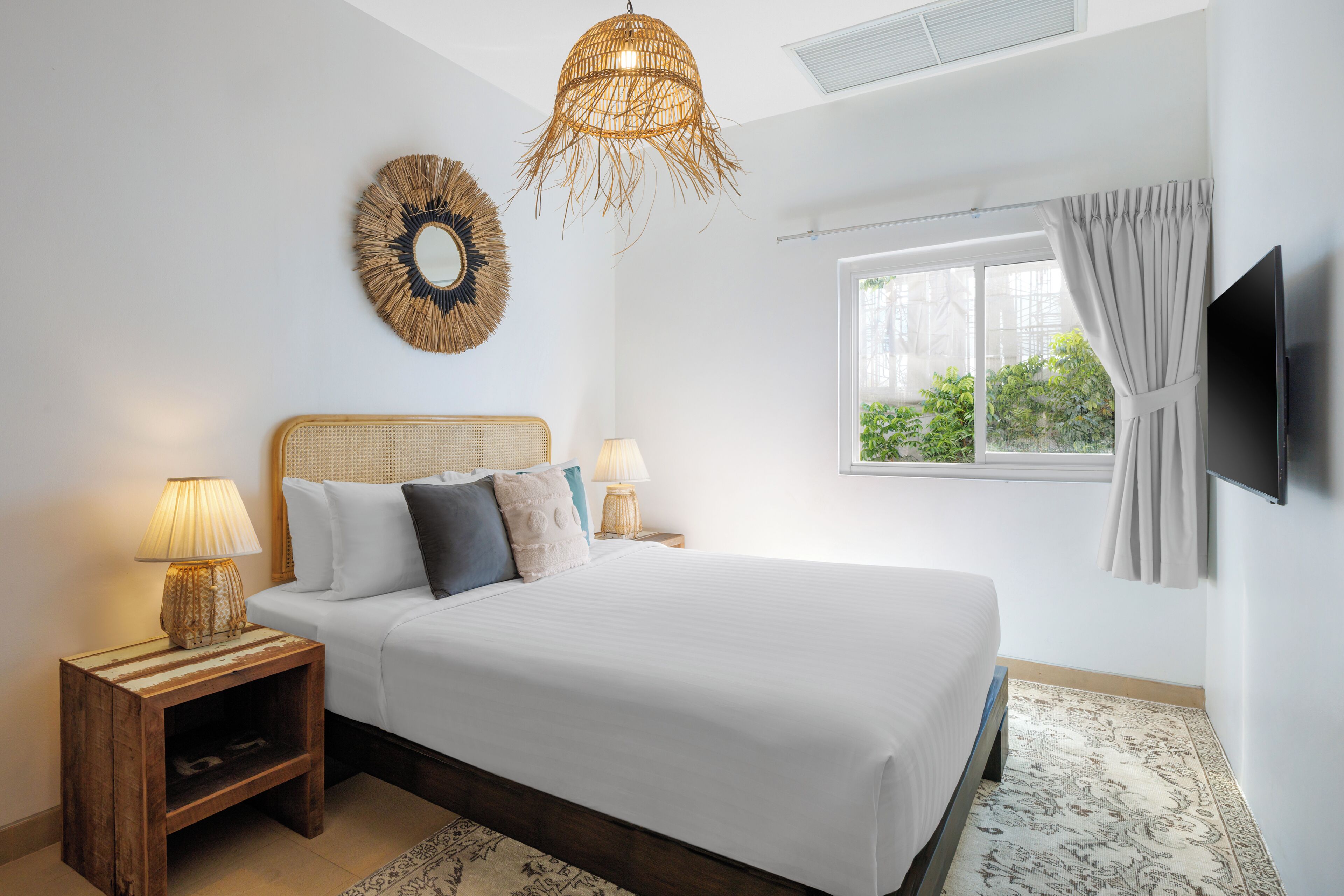 Deluxe Queen Room | Roupa hipoalergénica, cofre no quarto, secretária, Wi-fi grátis 