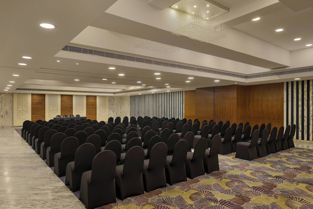 The Fern Residency Ahmedabad, Subhash Bridge, Series By Marriott - Ahmedabad