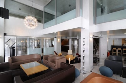 Maniatis Hotel
