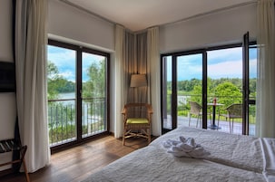 Quarto casal superior | Frigobar, cofres nos quartos, Wi-Fi de cortesia, roupa de cama