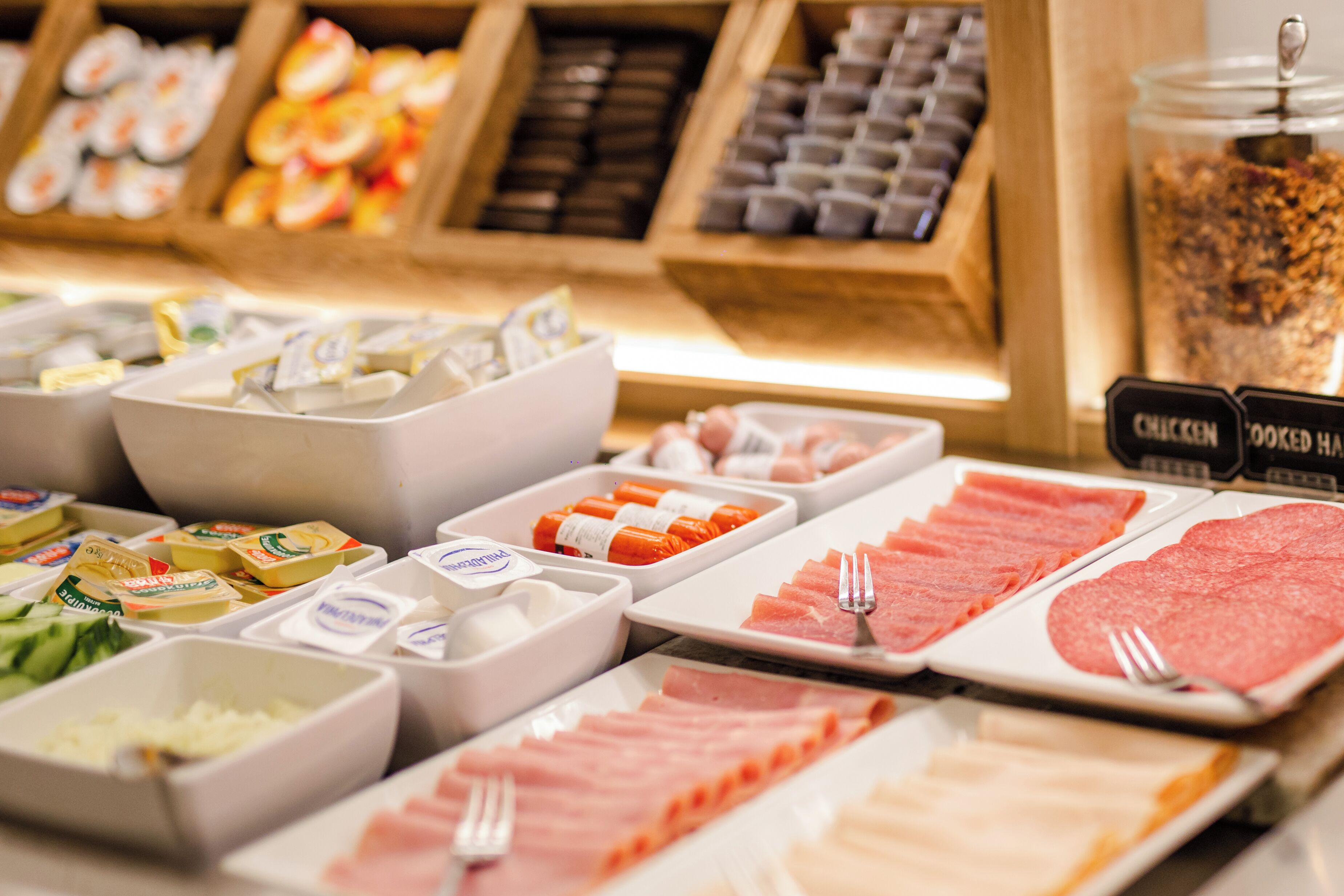 Pequeno-almoço tipo buffet diário (18.50 EUR por pessoa) 