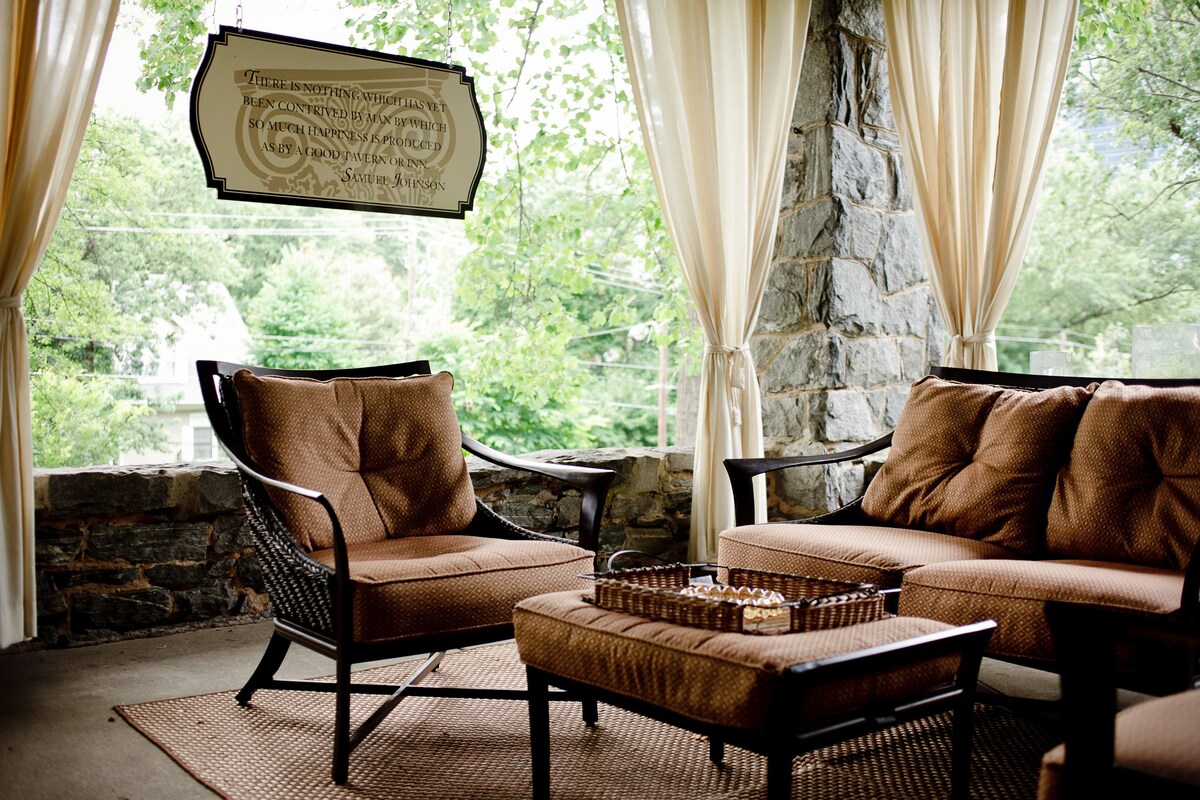 Stonehurst Place Bed & Breakfast Reviews, Deals & Photos 2023 - Expedia