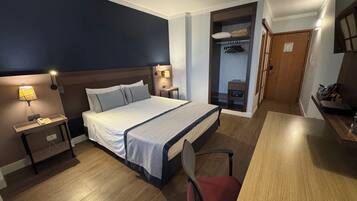 Quarto Duplo Executivo | Minibar, cofre no quarto